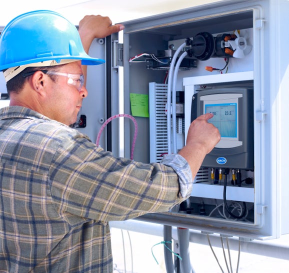 SC1000 Multi-Parameter Universal Controller Display Module with Modbus TCP/IP | Hach