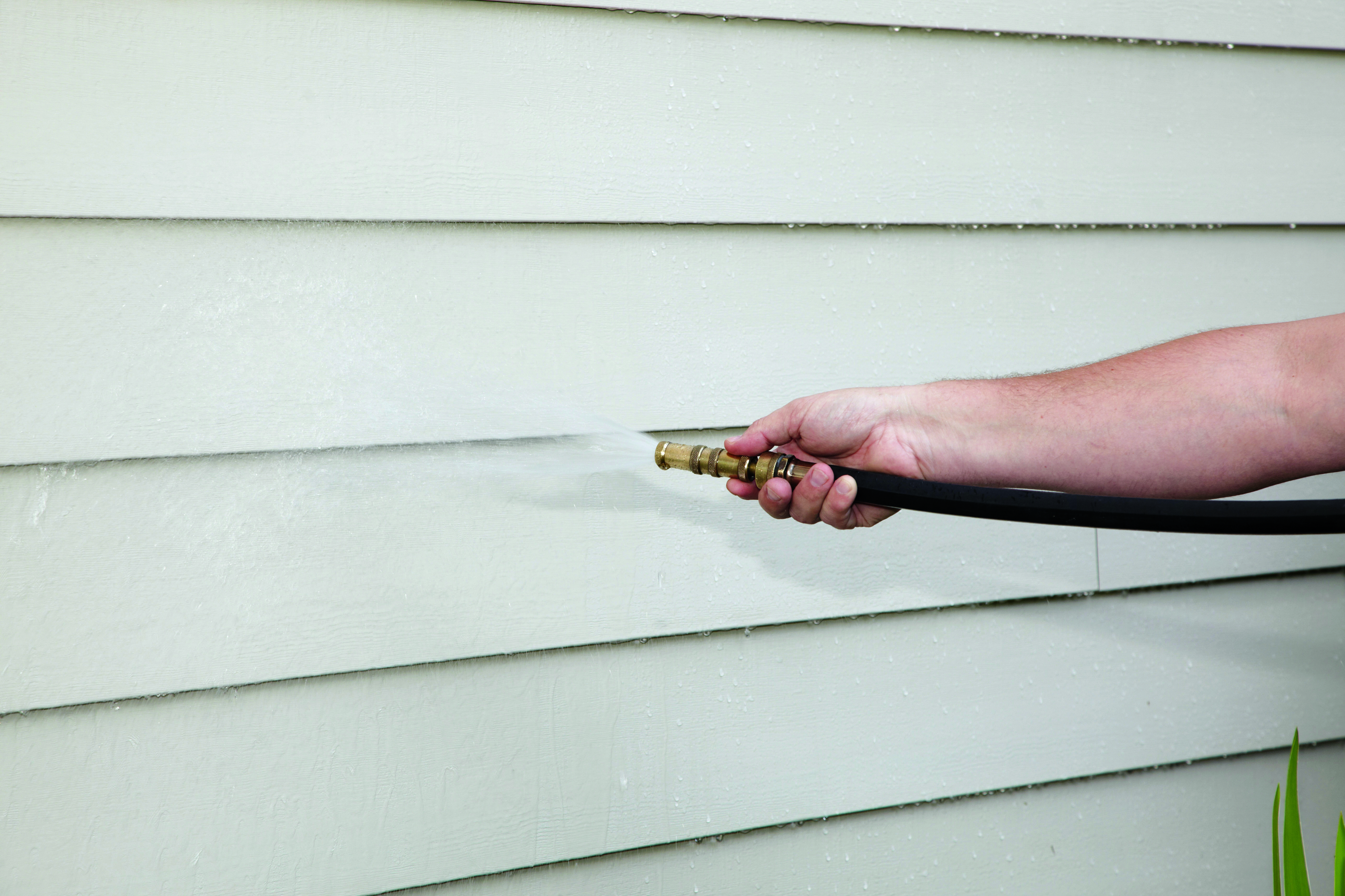 Replacing Vinyl Siding: 7 Key Indicators to Change Siding