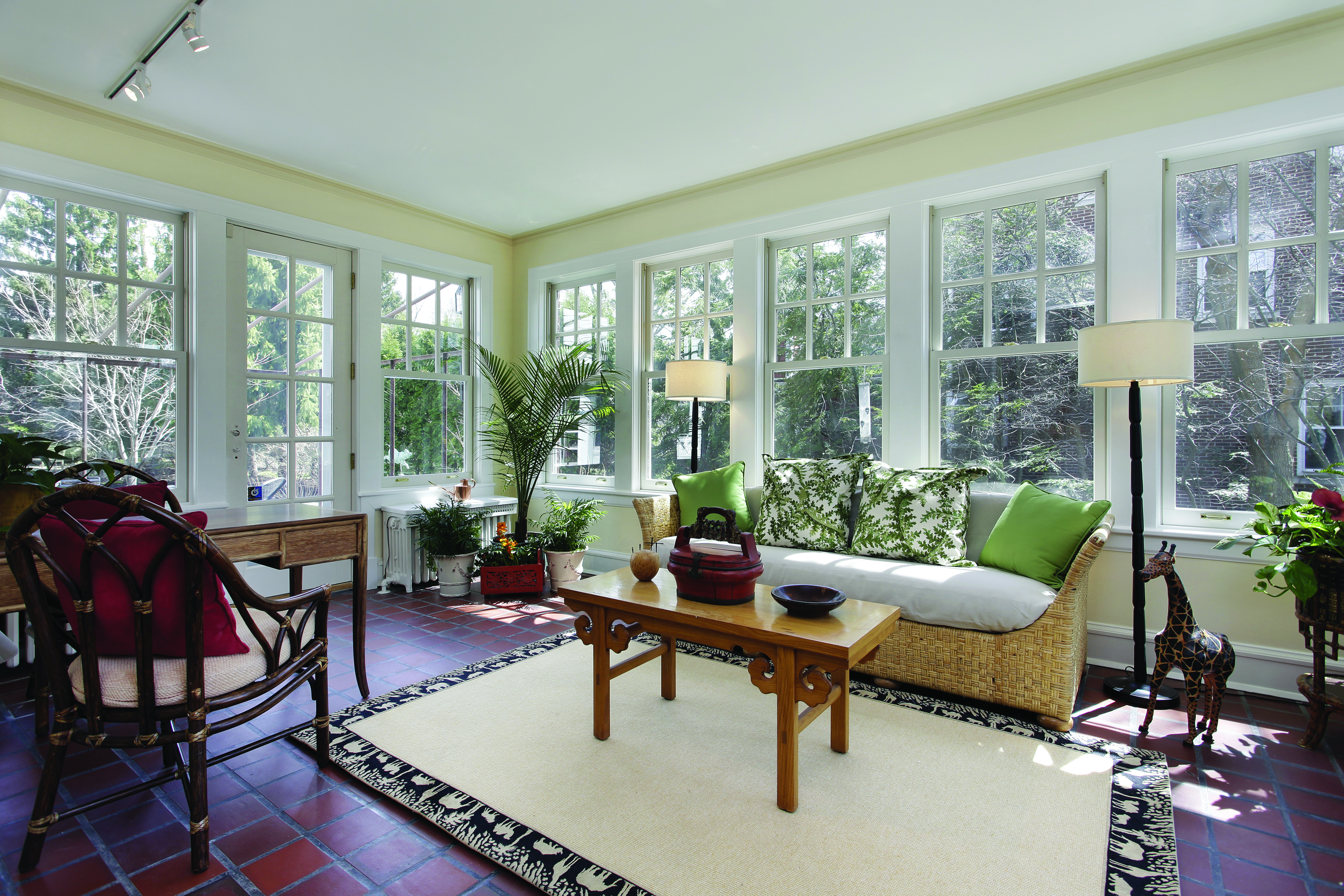 Mulled vs. Non-Mulled Windows: Guide for Homeowners