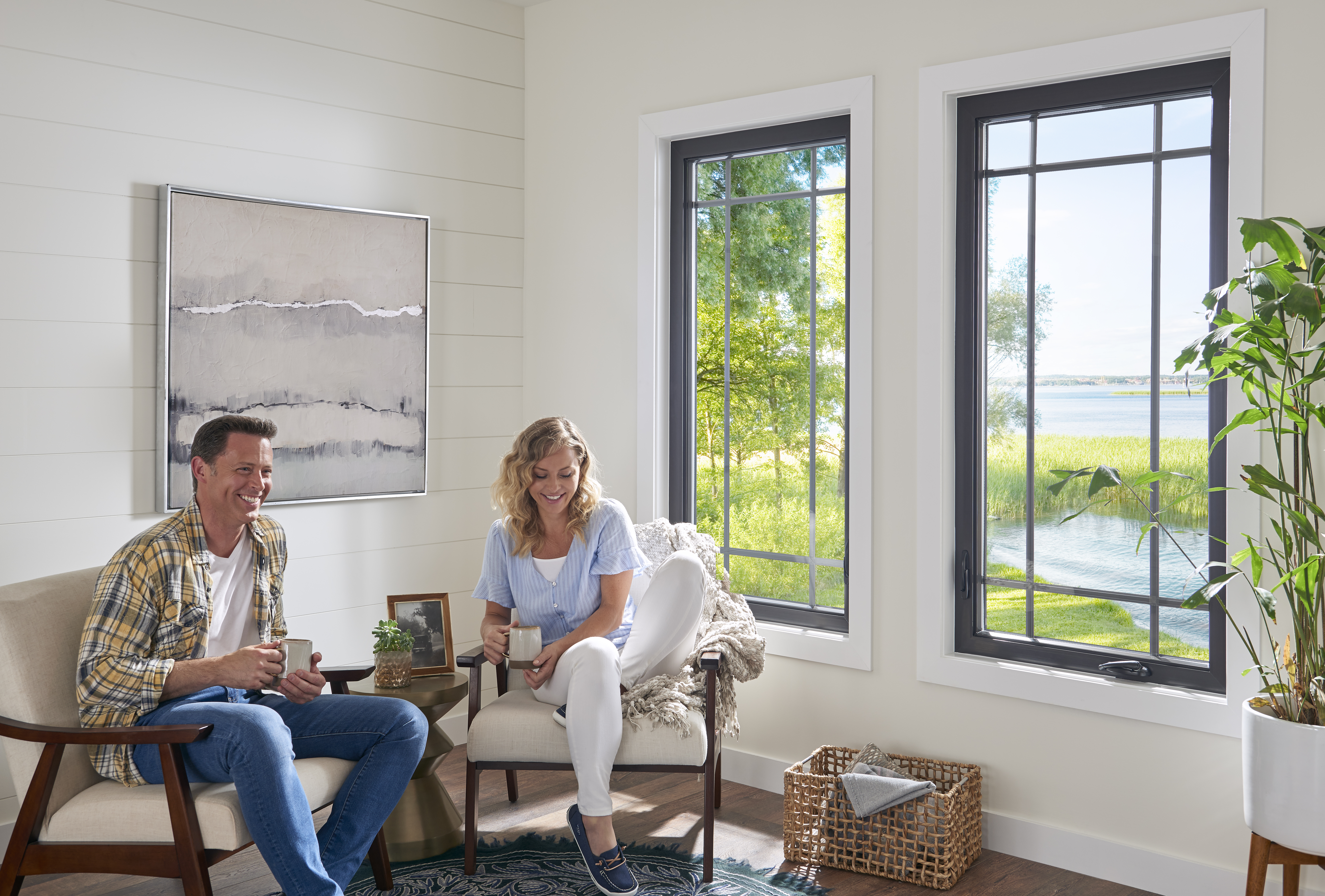 The Best Beach House Windows for Coastal Homeowners