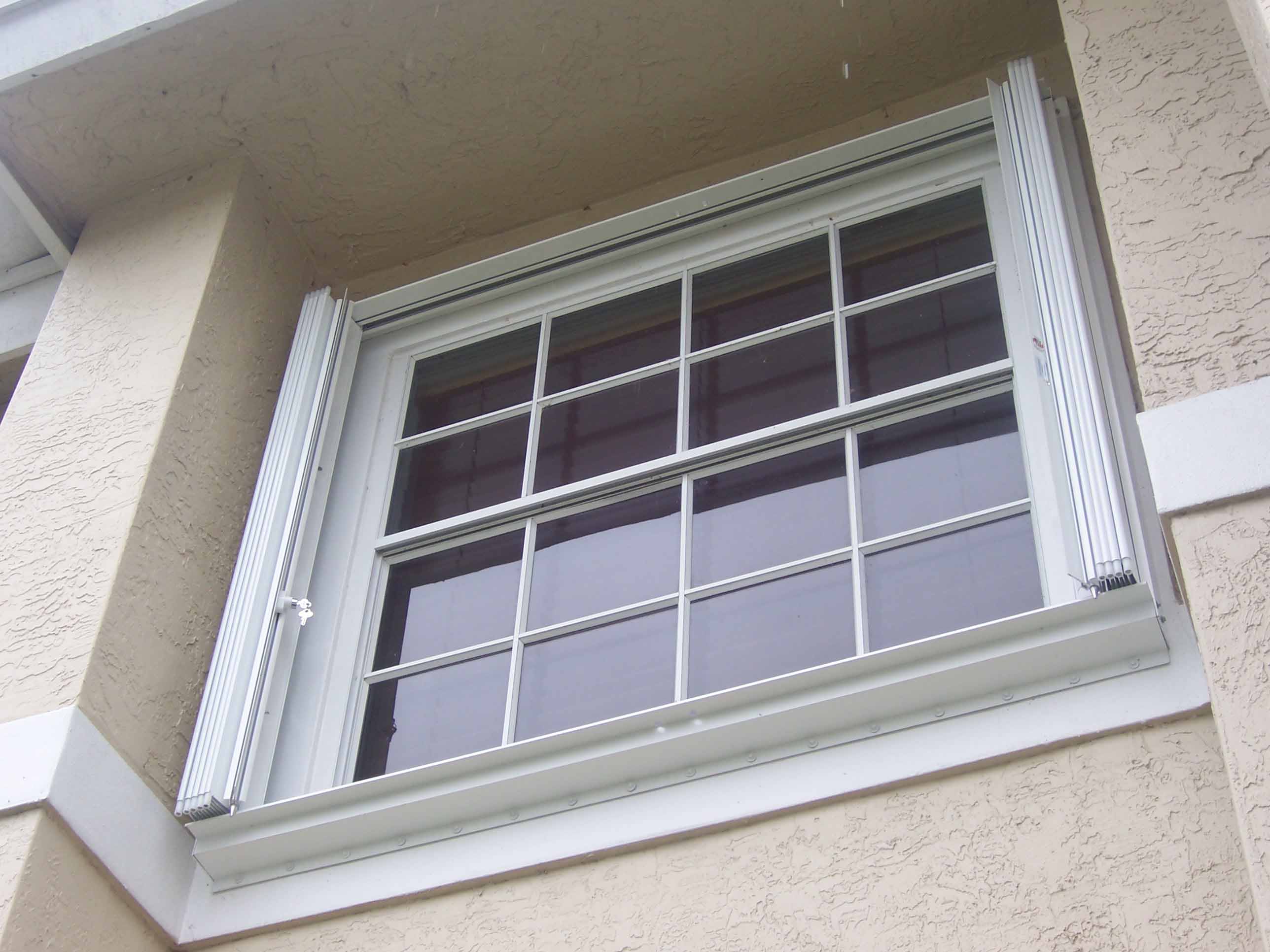 How to Choose Hurricane Shutters for Home Storm Protection