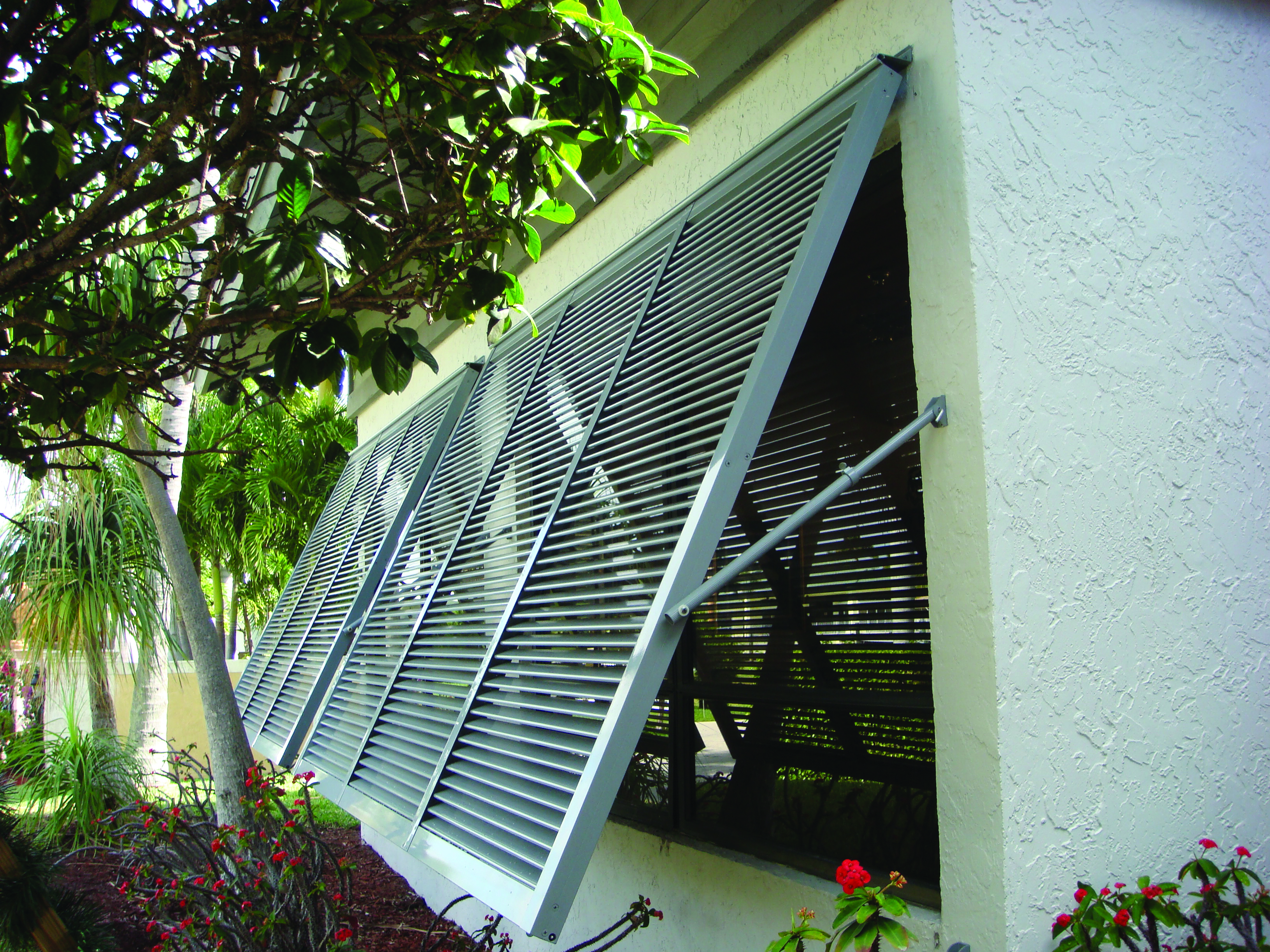 How to Choose Hurricane Shutters for Home Storm Protection