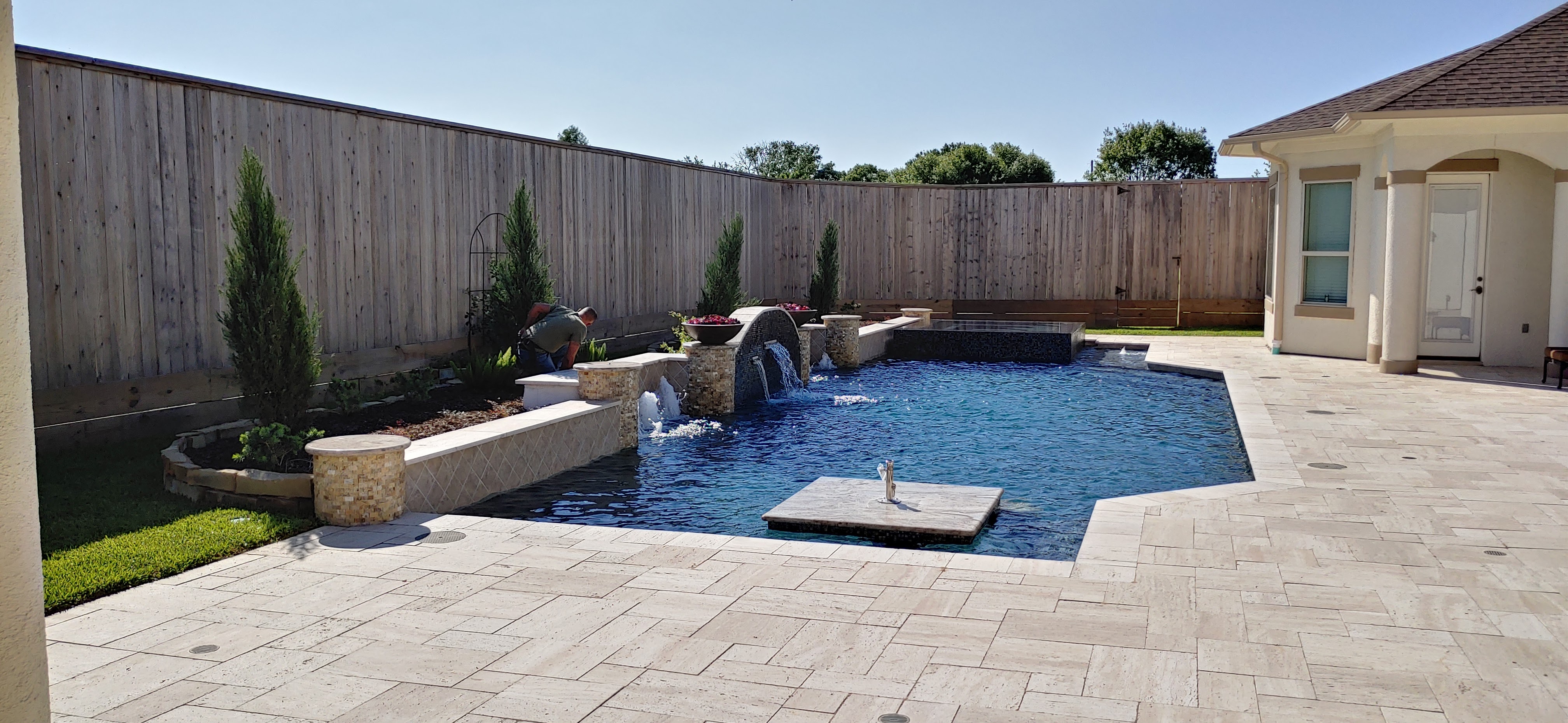 5 Factors to Consider When Choosing Top Pool Builders Near You in ...