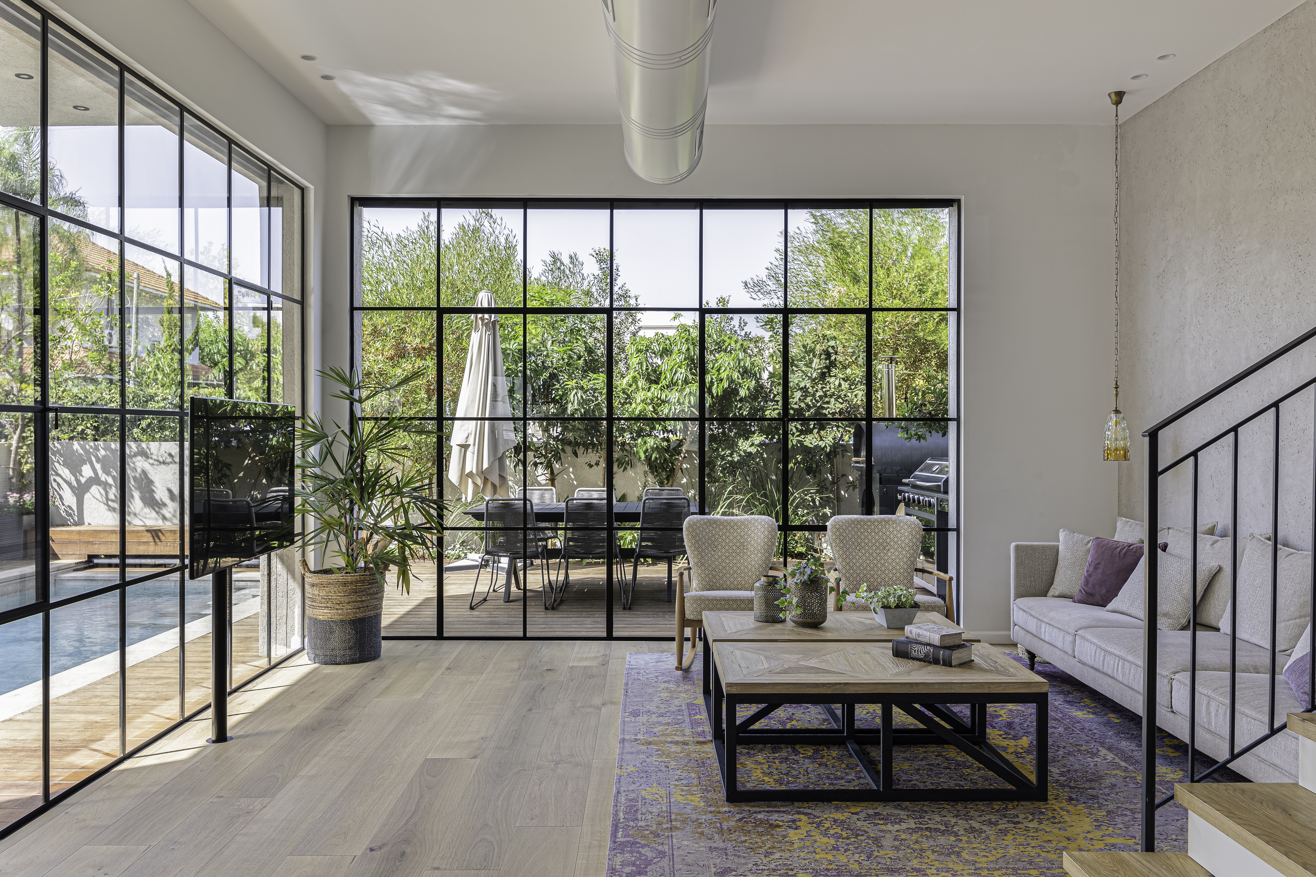 6 Reasons to Consider the Timeless Elegance of Steel Windows and Doors