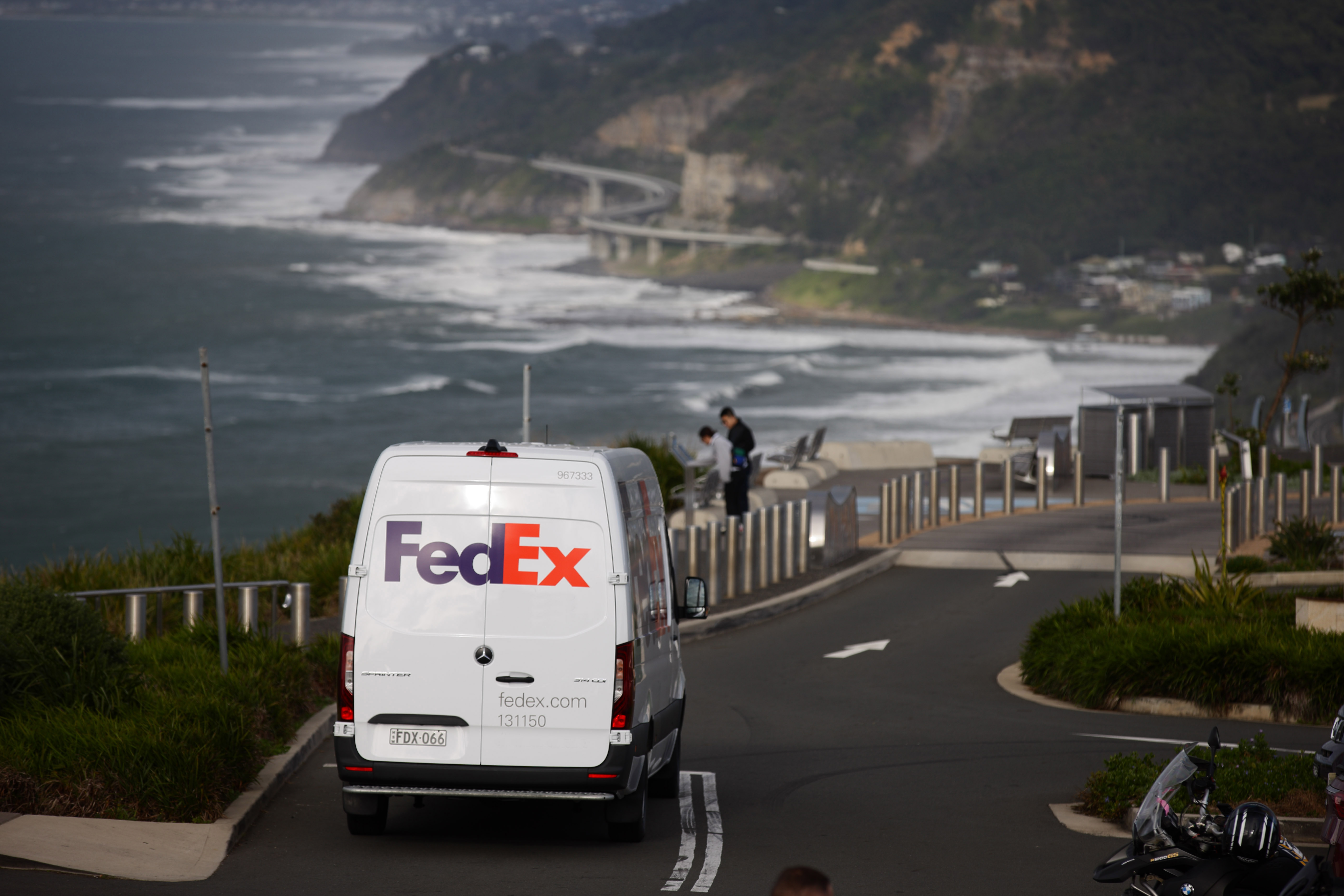 Worldwide Express Delivery Services for International Shipping | FedEx ...