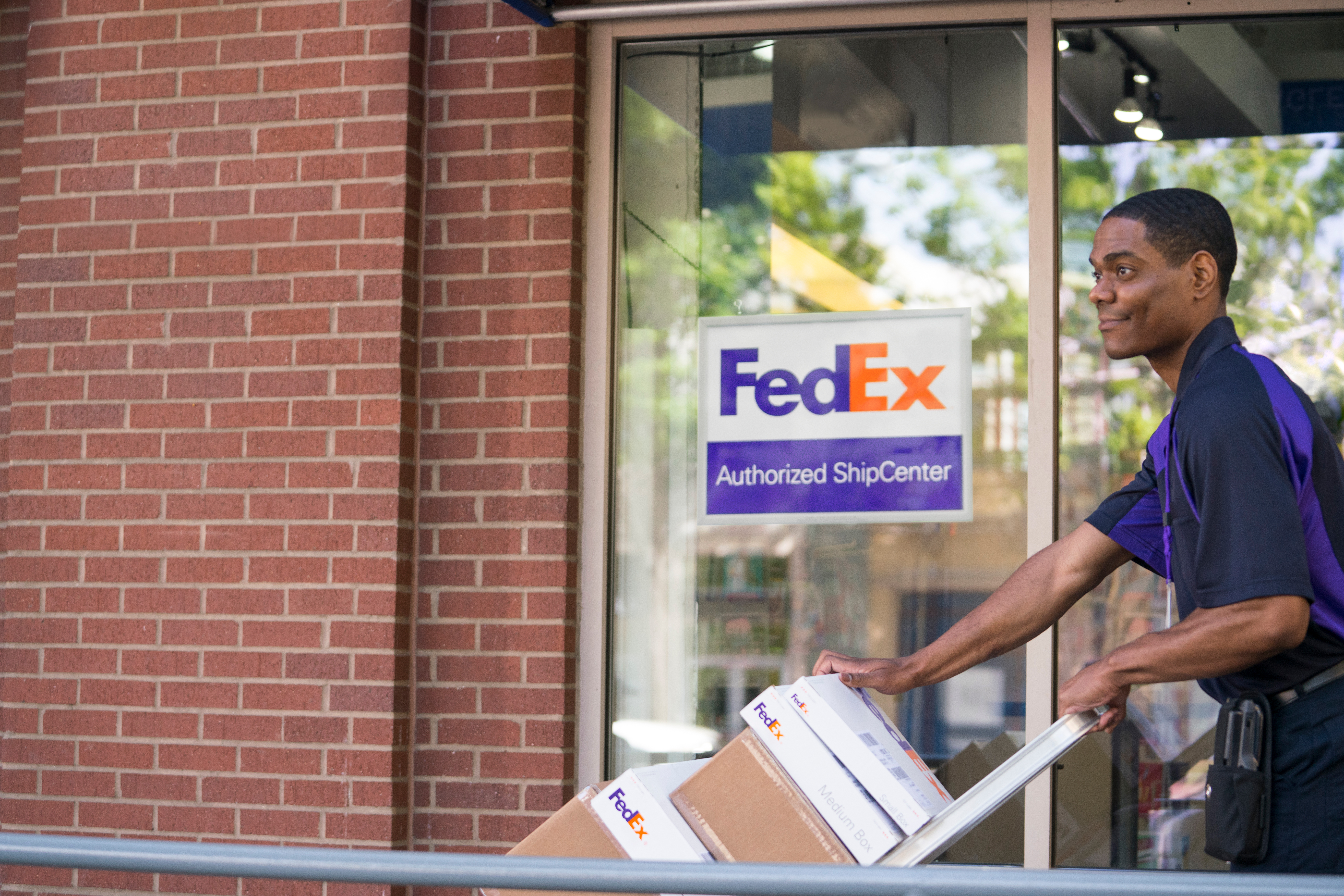 FedEx Authorized Ship Centre Application Form | FedEx Canada