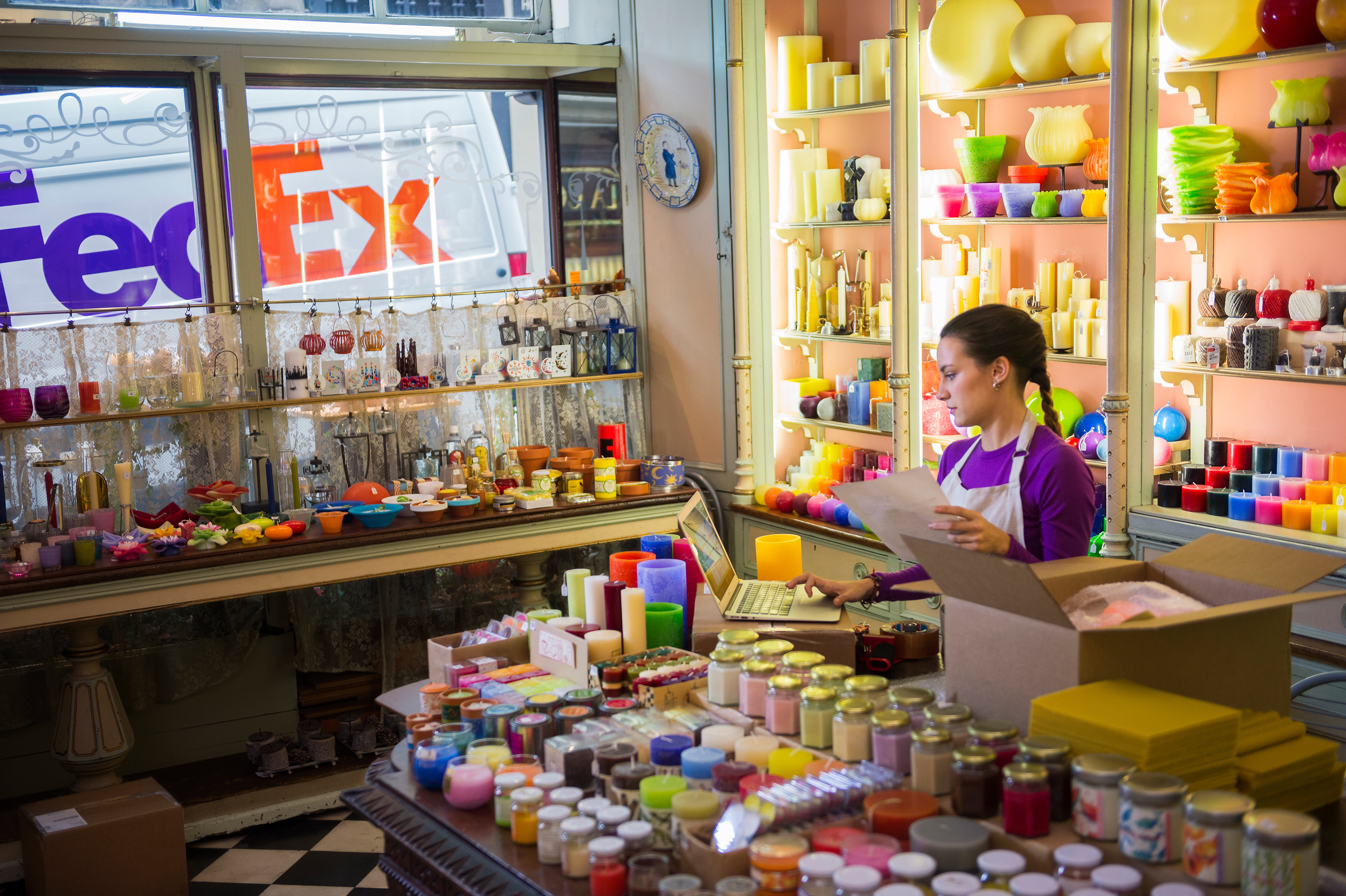 Soluciones logísticas de e–commerce | FedEx Spain