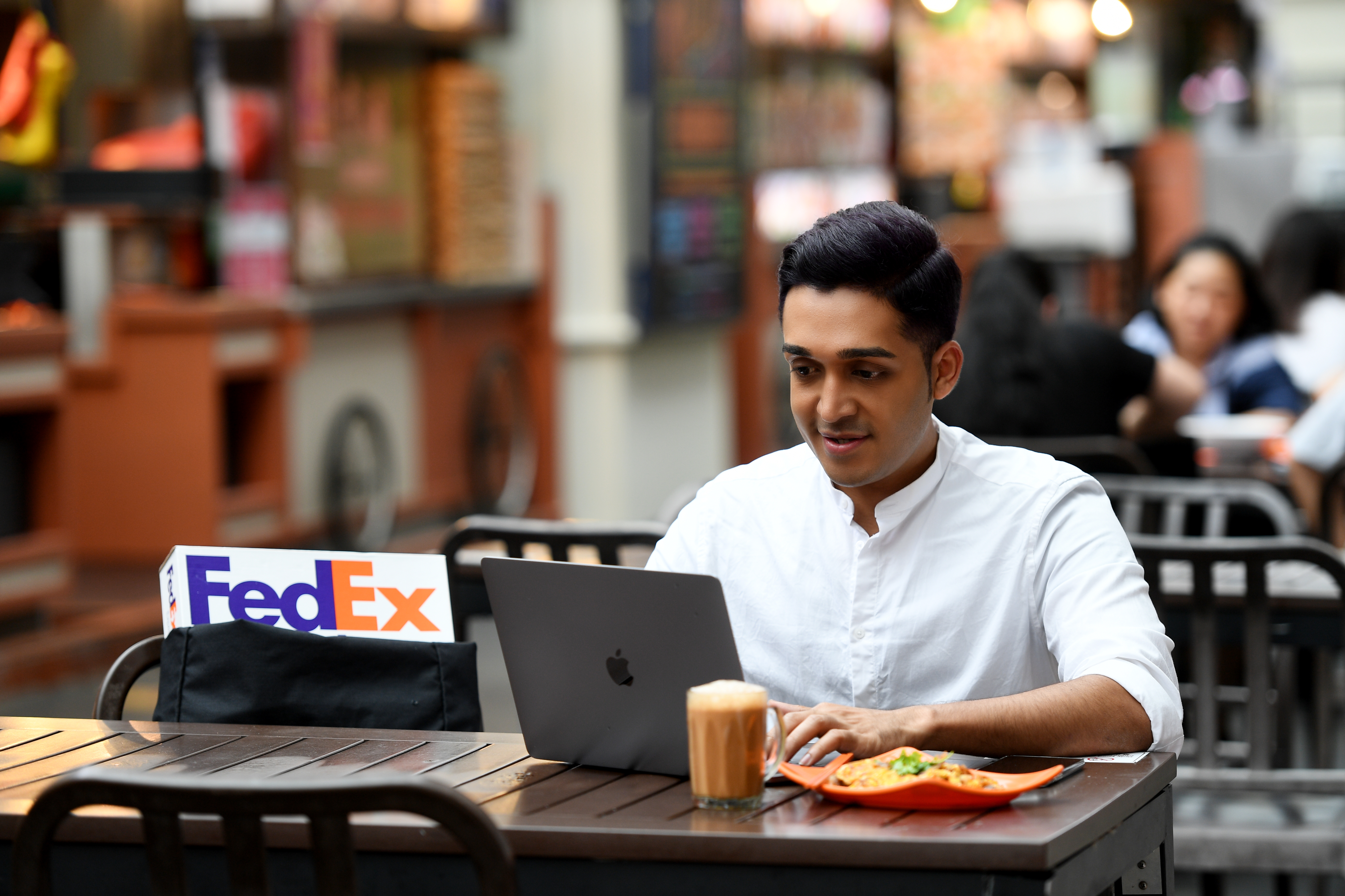 FedEx | Express Delivery, Courier & Shipping Services | Mexico