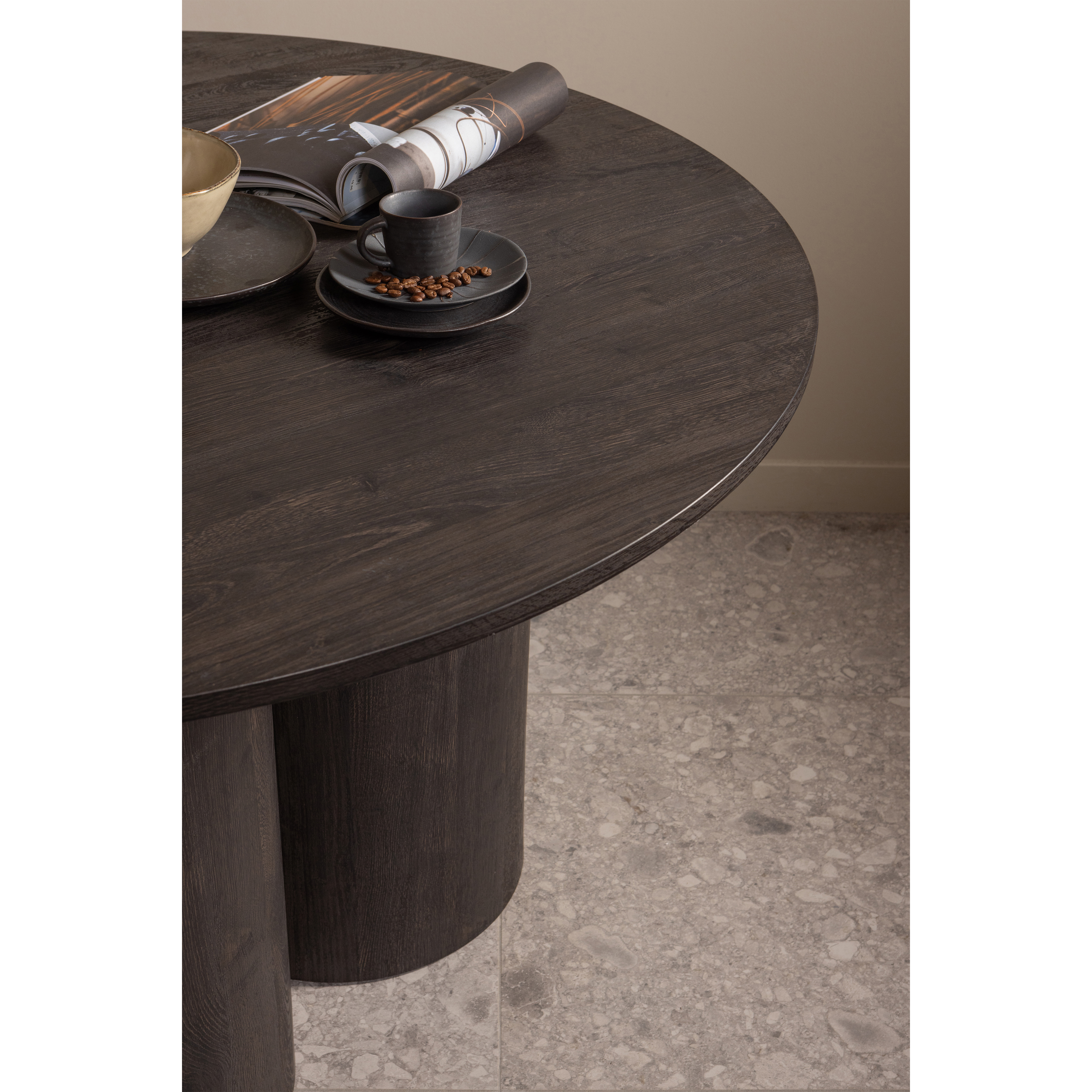 De Eekhoorn | OONA DINING TABLE ROUND WITH 3-LEG MDF DARK BROWN Ø120CM