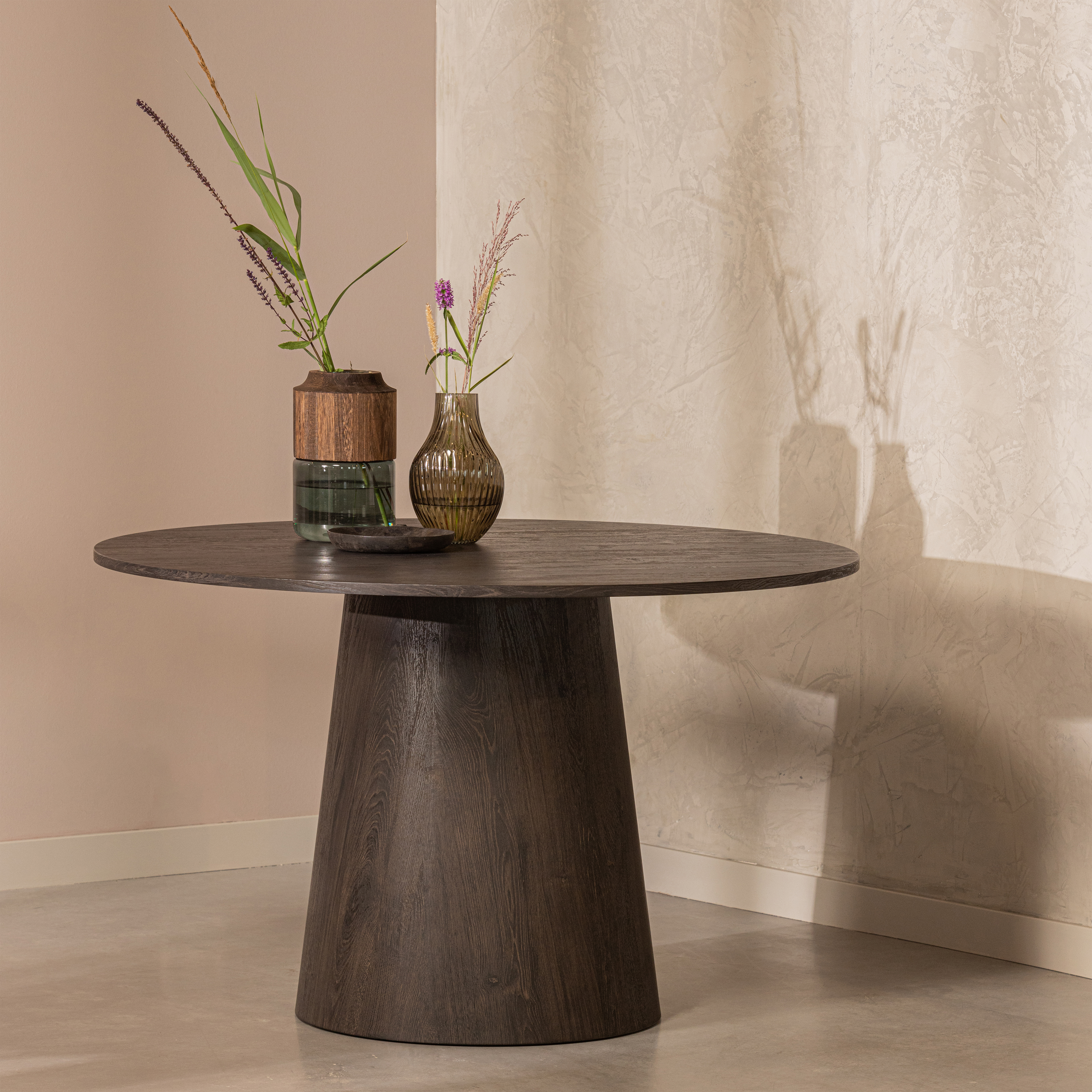 De Eekhoorn | MAAN DINING TABLE ROUND MDF DARK BROWN Ø120CM