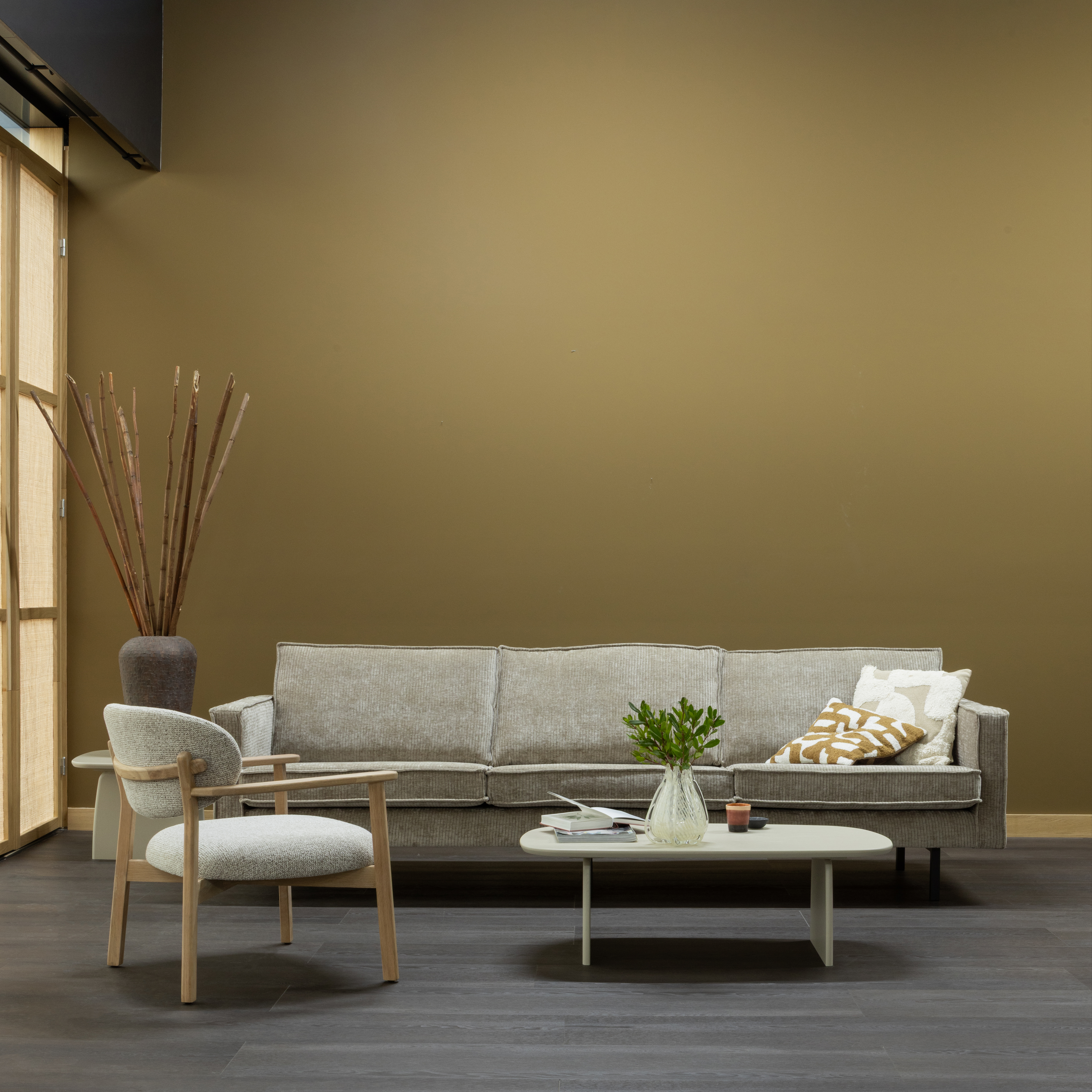 De Eekhoorn | RODEO 3-ZITS BANK RIBSTOF DONKERZAND - WOOOD - RODEO