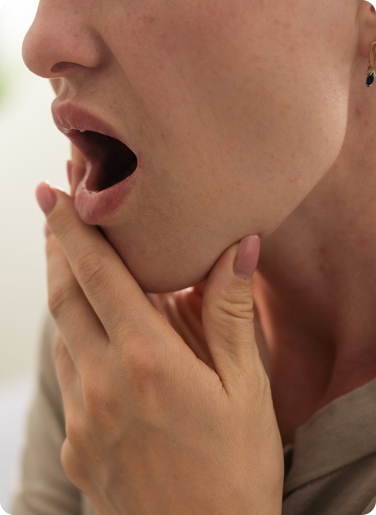 Burning mouth syndrome (BMS): symptoms, causes and treatment | Aspen Dental