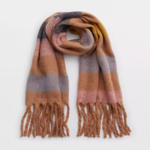 40 Oversized & Chunky Scarves For All The Cozy Vibes