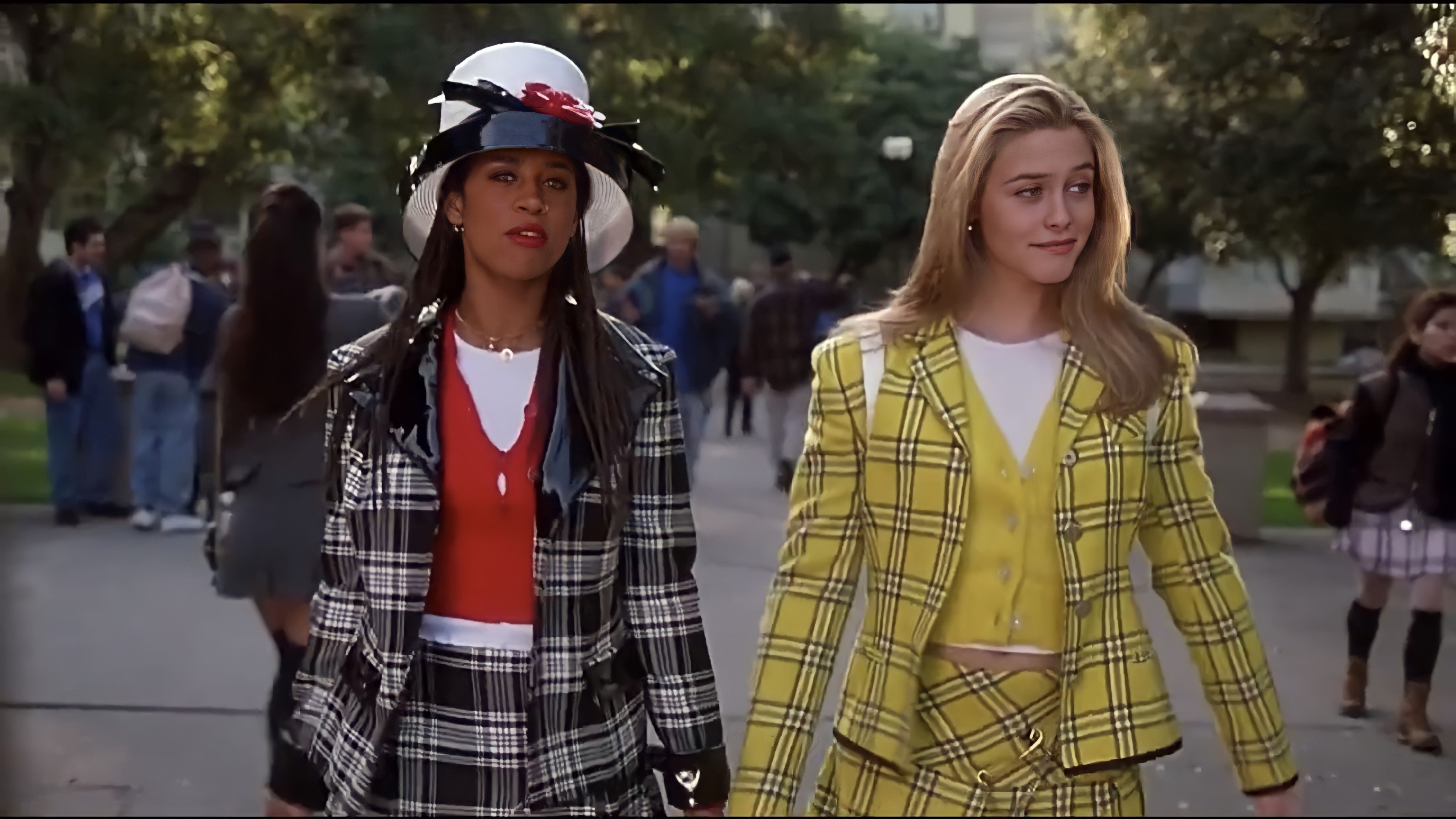 Halloween Costumes Inspired by Iconic Rom-com Looks