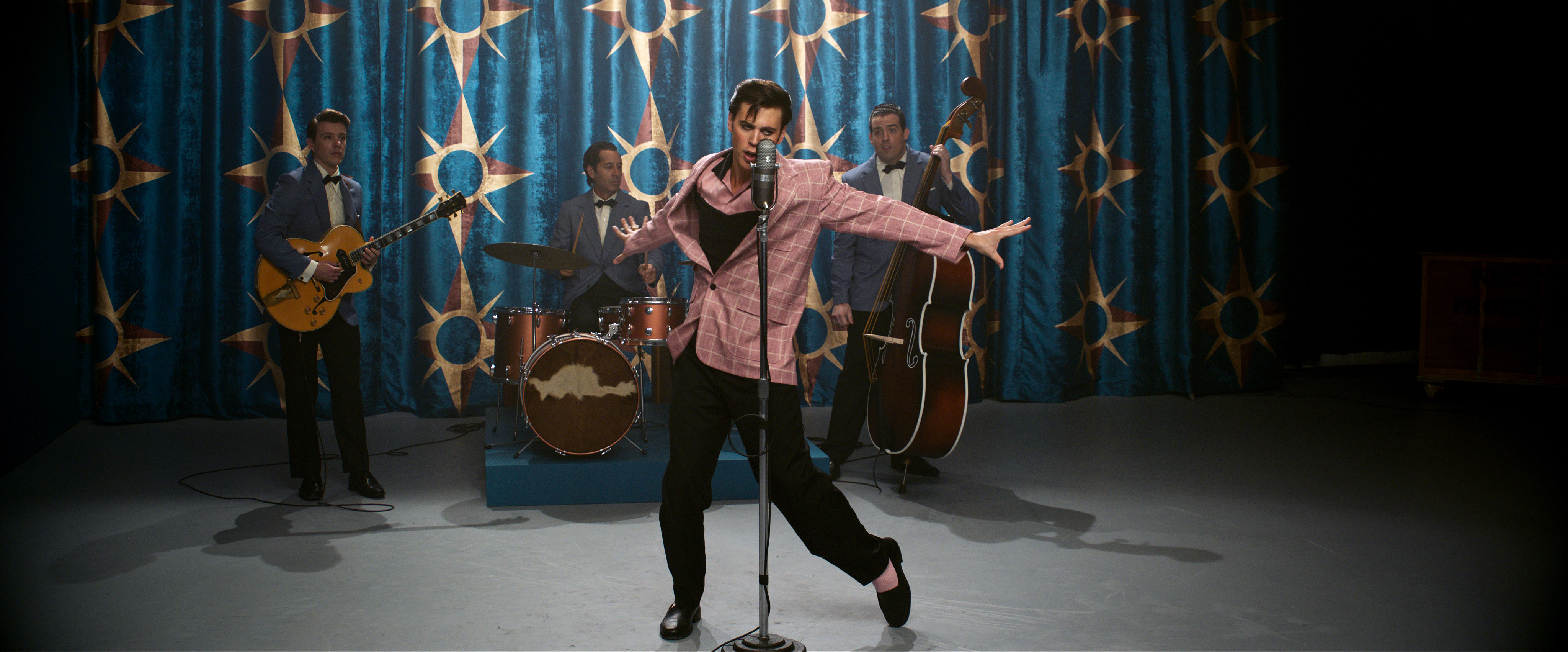 3 Elvis Facts You Need to Know Before Watching the New Rock and Roll ...