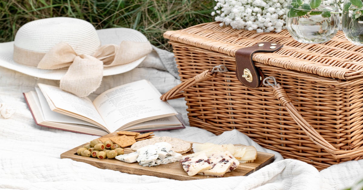 Plan a Picture-Perfect Picnic in 3 Easy Steps