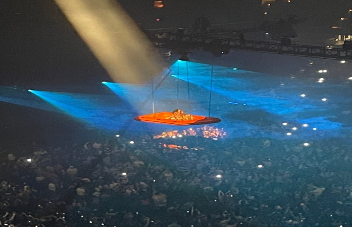 Concert Review: SZA Delivers Emotional and Visually Stimulating ...