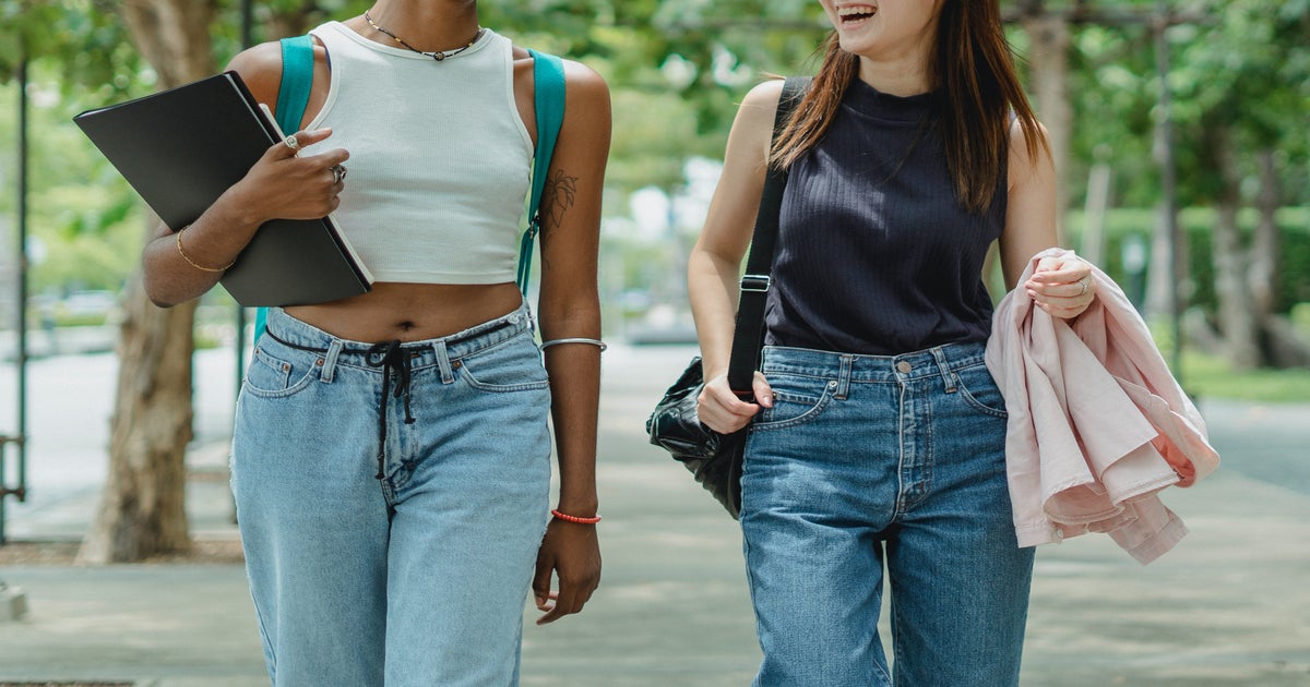 OBSESSION WITH EARLY 2000s OUTFITS STILL TRENDING ON DCU