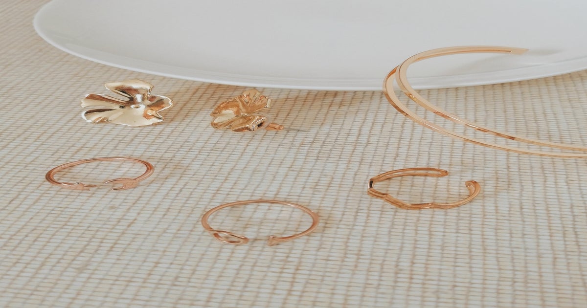 How to build a capsule jewelry collection