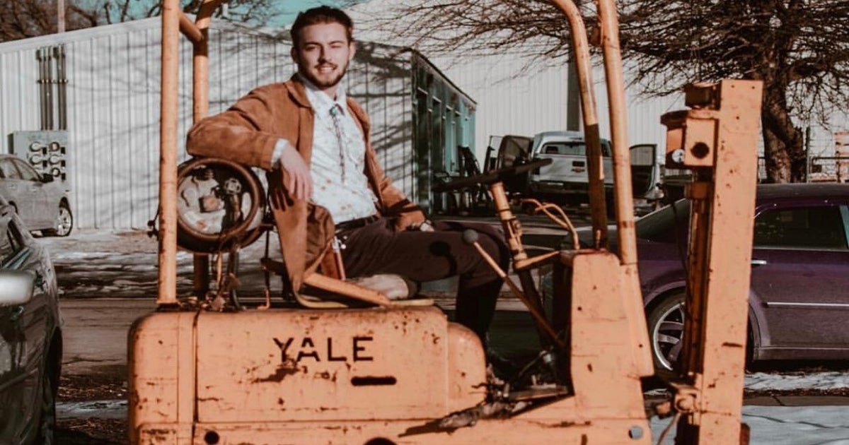 Noah Floersch: The Spotify Discovery Gem & Hallmark for Student Artists