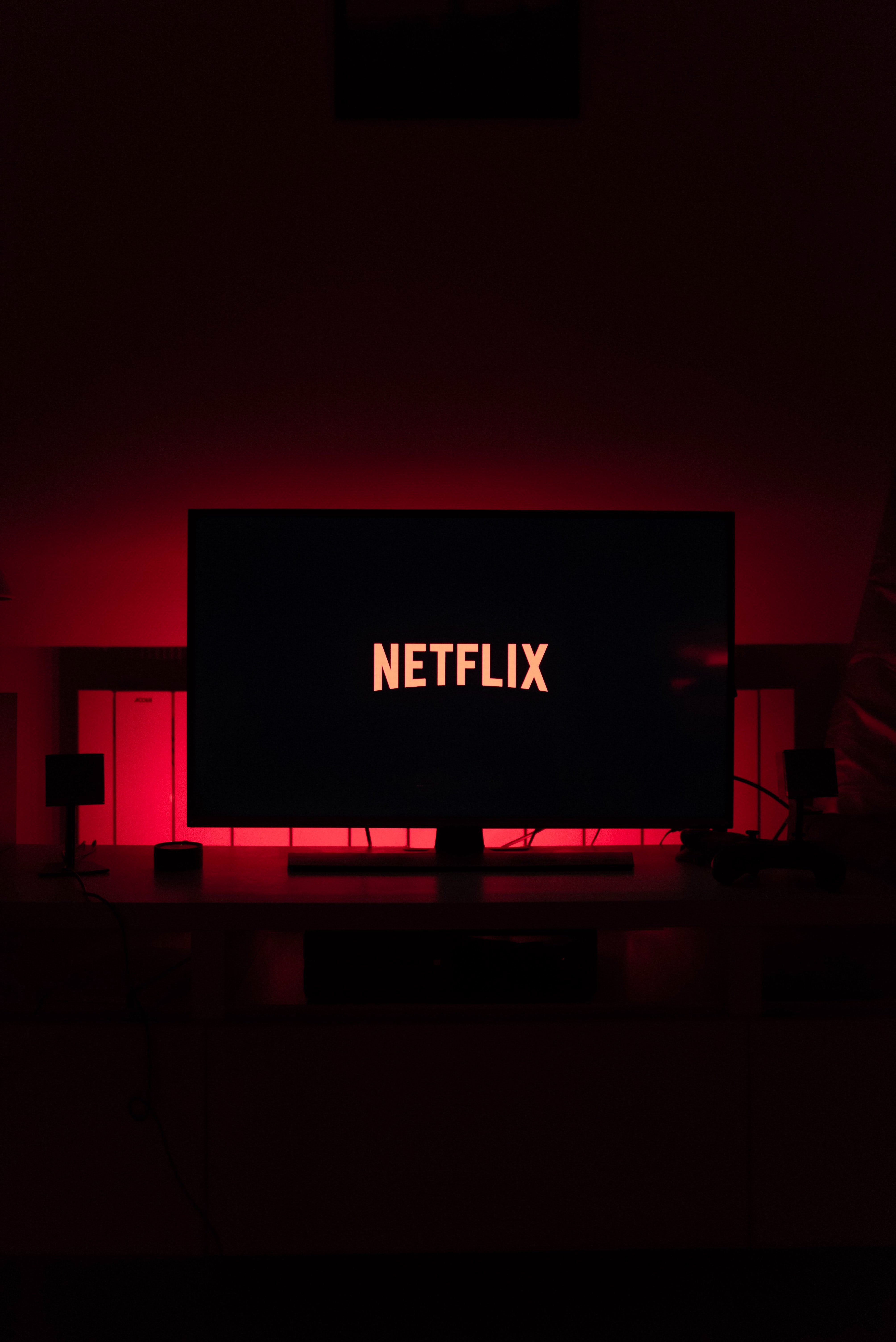 14 Must Watch Netflix Shows for College Students