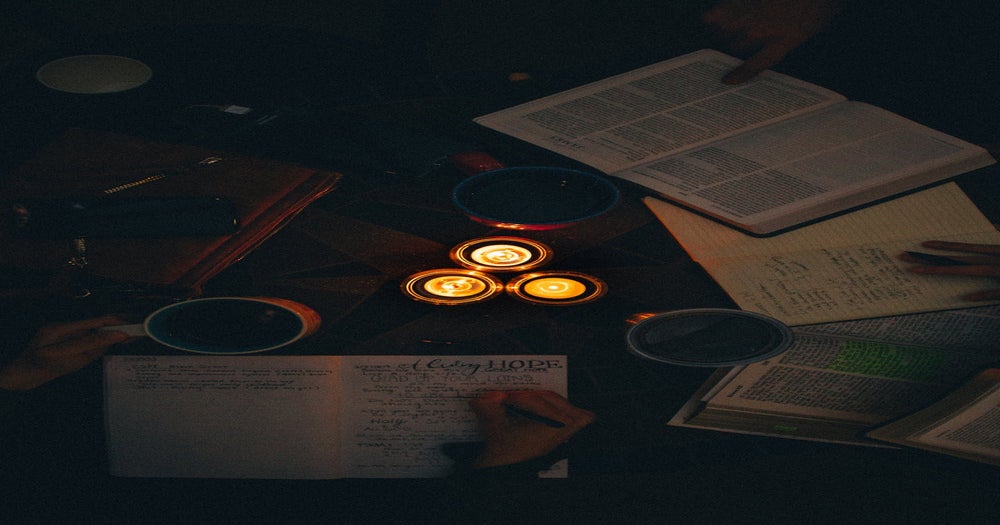 3 Books to Channel “Dark Academia” Energy This Fall