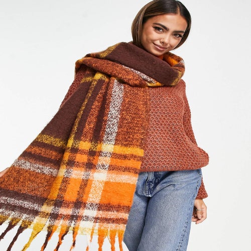 40 Oversized & Chunky Scarves For All The Cozy Vibes