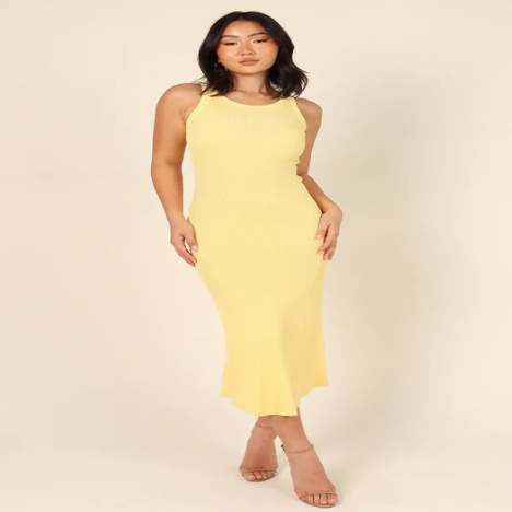 Channel Your Inner Andie Anderson In These Iconic Yellow Dresses