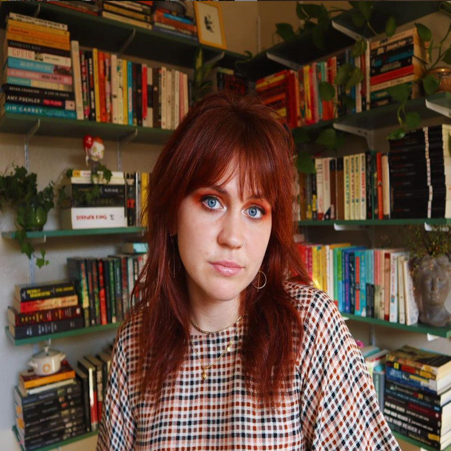 Welcome to BookTube – Noelle Gallagher’s Life as a YouTuber