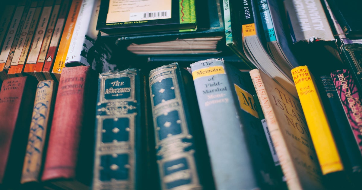 Journalism 101: The Top 11 books every aspiring journalist should read