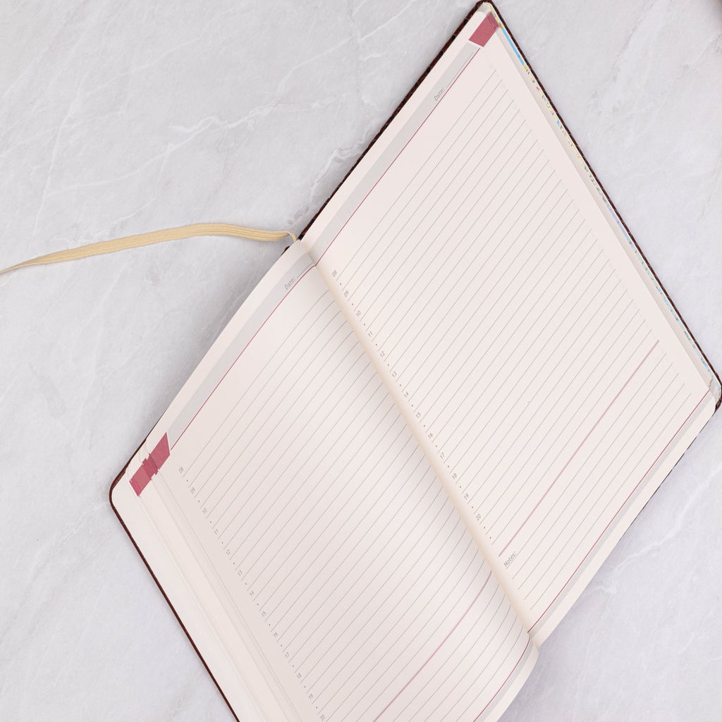 40 Journal Prompts For The New Year, To Start 2024 The Right Way