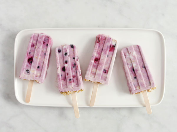 Blueberry-Lemon Cobbler Pops | Hy-Vee