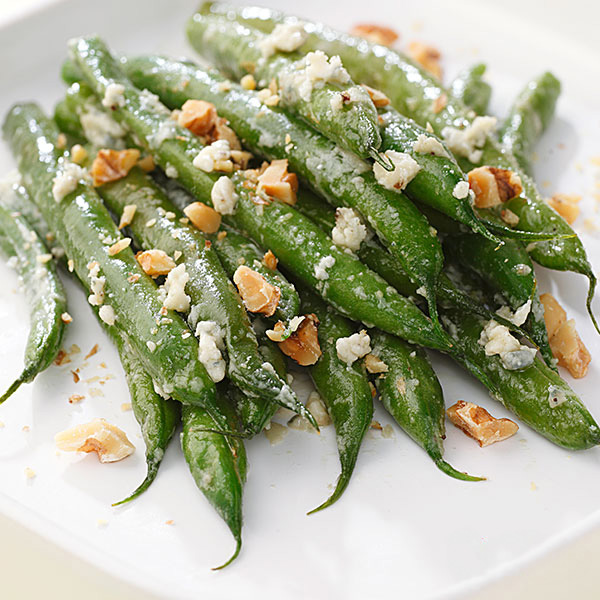 Blue Cheese-Walnut Green Beans | Hy-Vee
