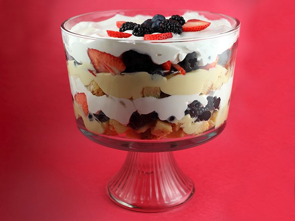 Berry Cheesecake Trifle | Hy-Vee
