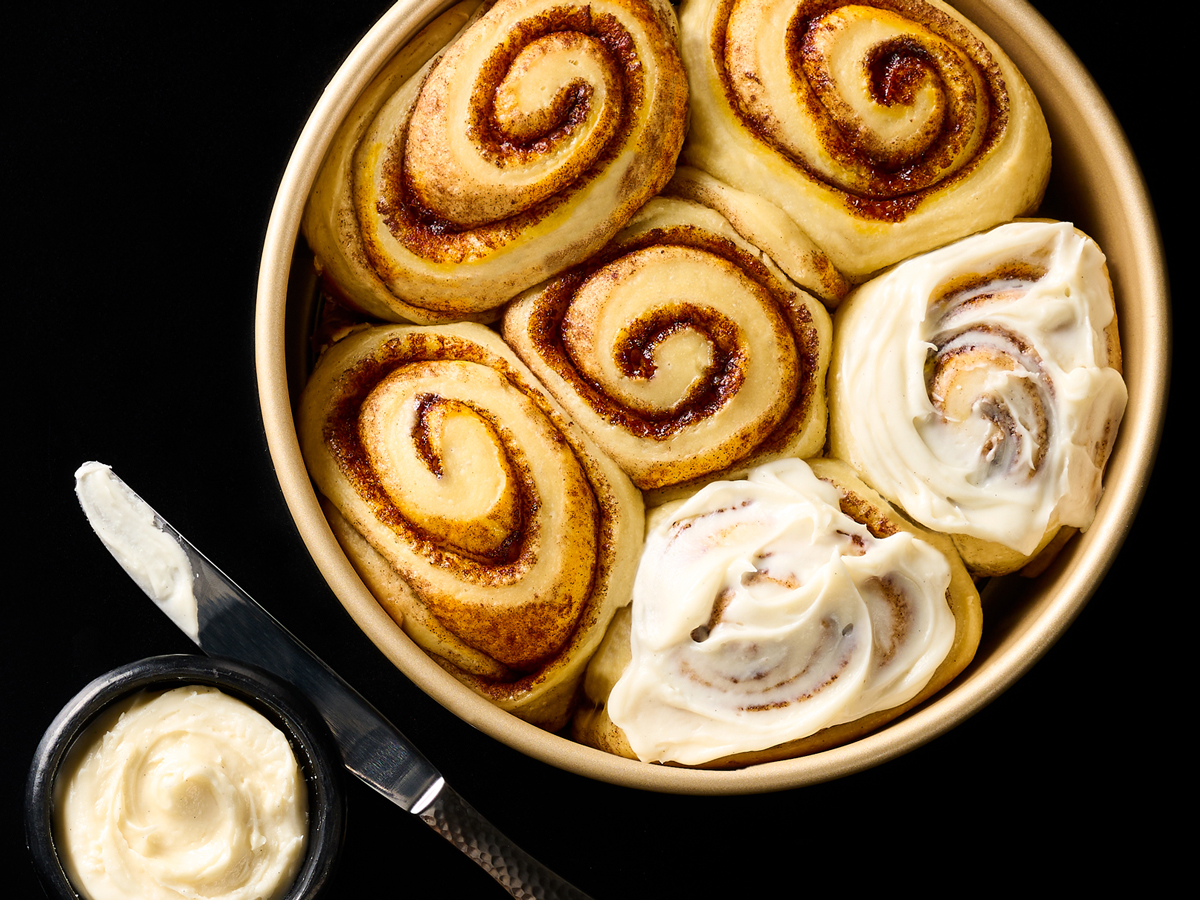 Vanilla-Bean Sourdough Cinnamon Rolls | Hy-Vee