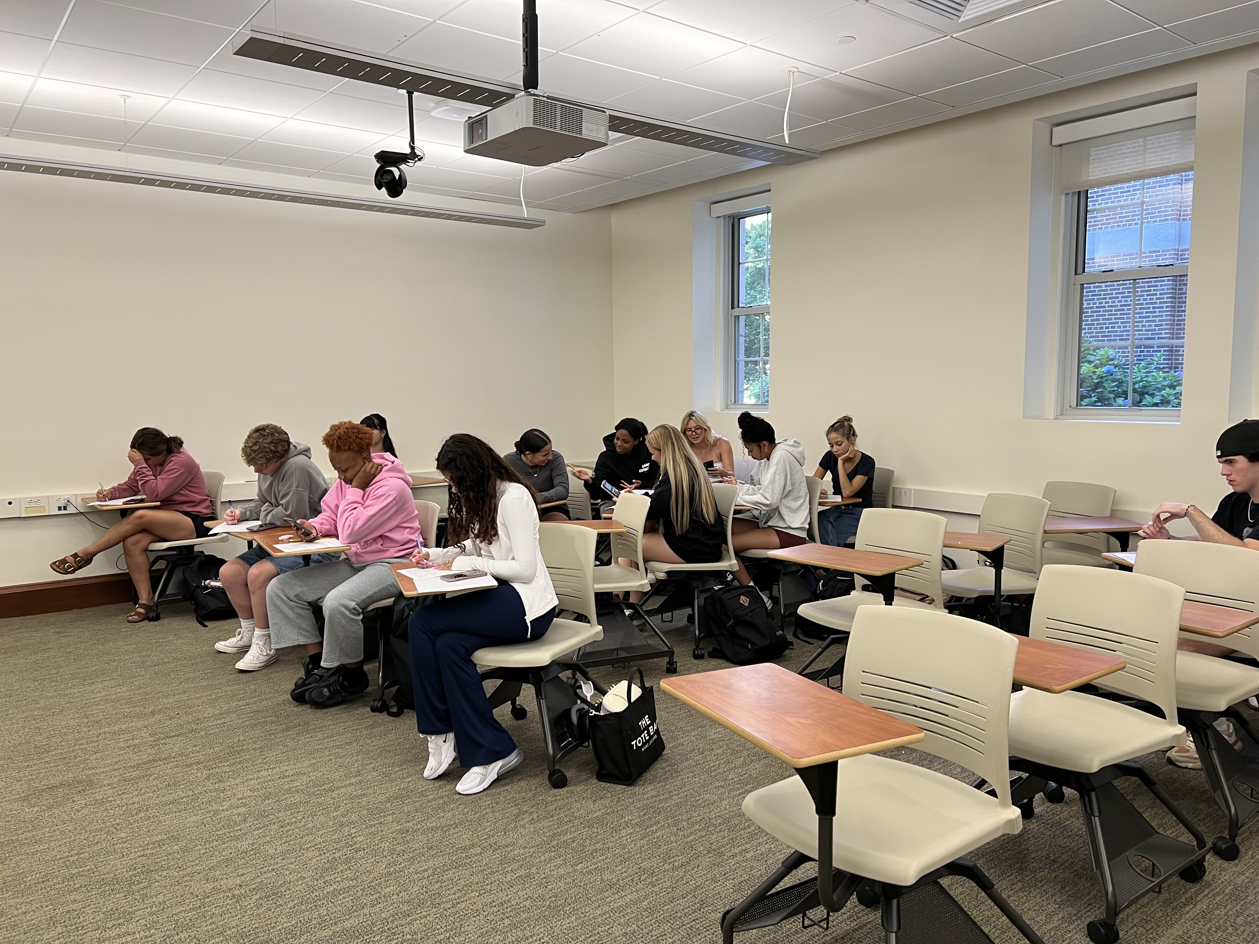 EC Bridge Builds Early Momentum for First-Year Students | Emmanuel College