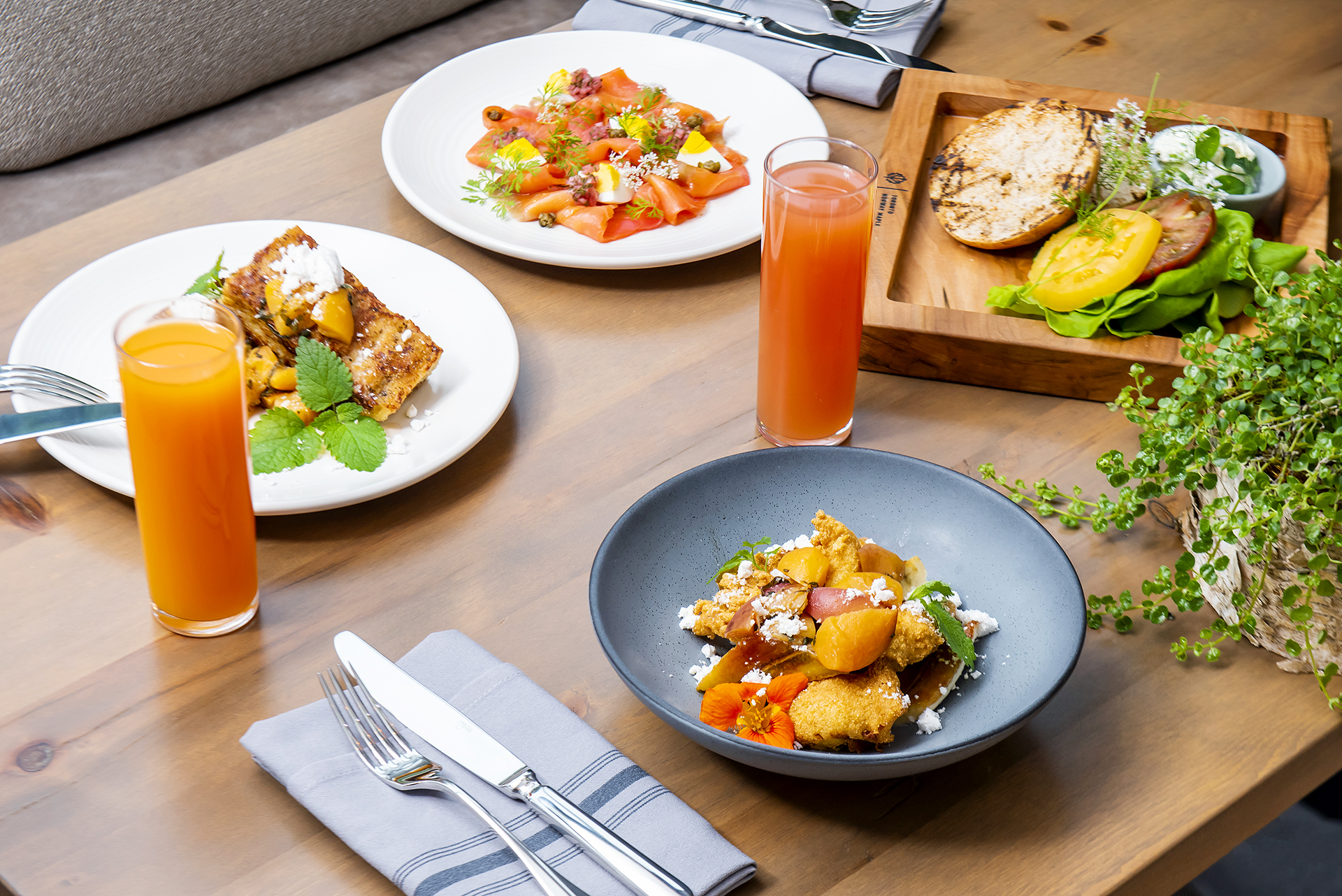 1 Kitchen Restaurant - 1 Hotel Toronto