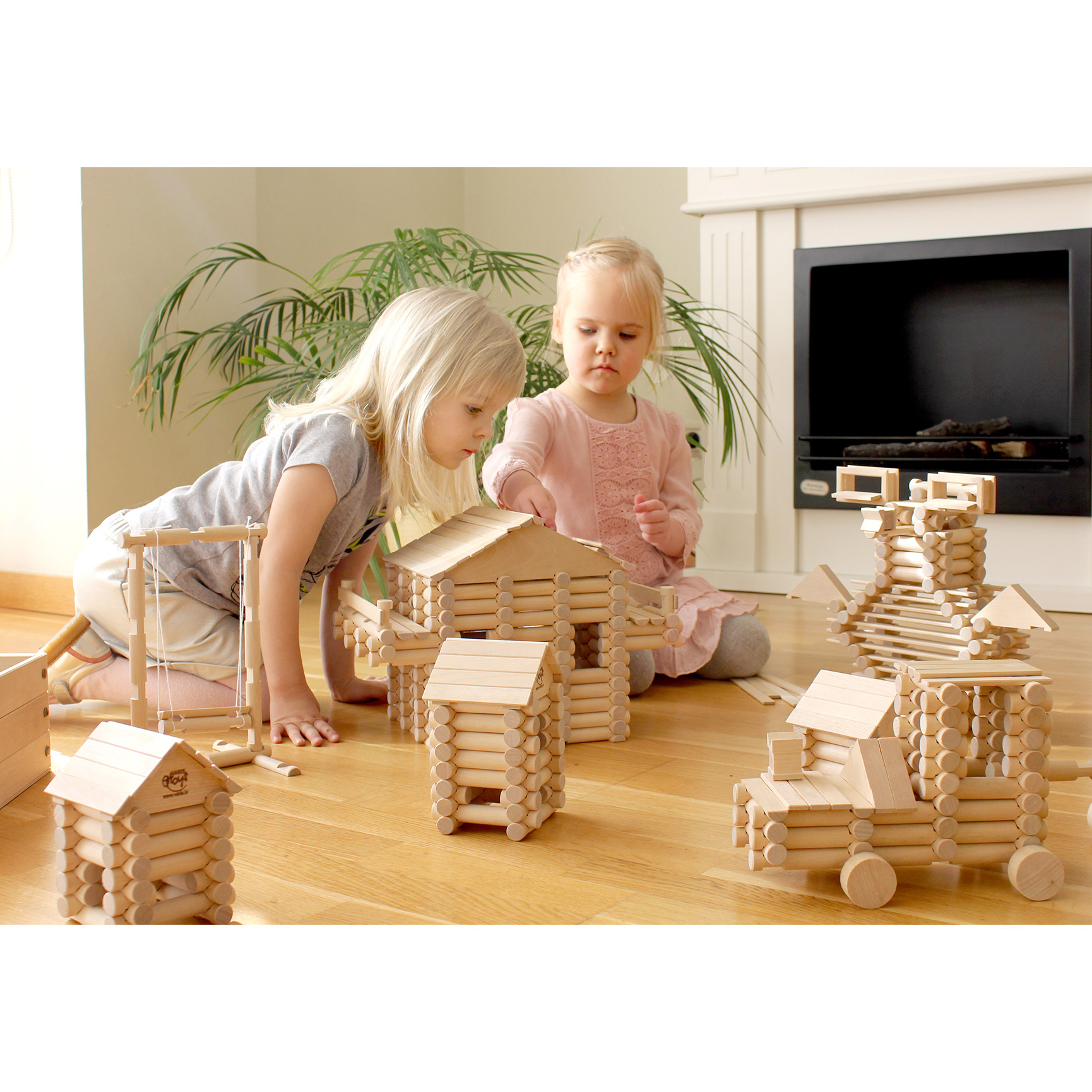 Varis 222-piece Wood Block Construction Set (STEM Toy) | Costco