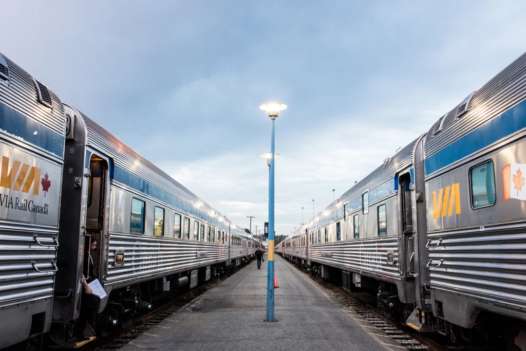 Prestige Class - 11 Days Canadian Train Tip Itinerary & Cost