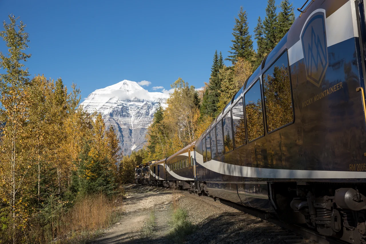 8 Days Canadian Rockies Train Trip Itinerary & Cost in 2025