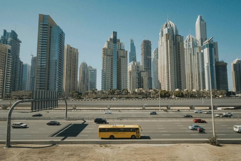 The Best Way to Get Around Dubai: 7 Tips and Tricks