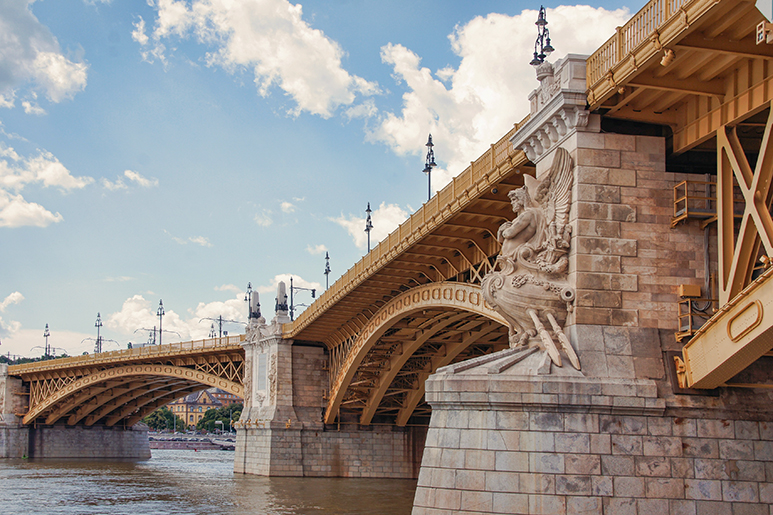 Best Bridges in Budapest: Renowned Landmarks and City Views