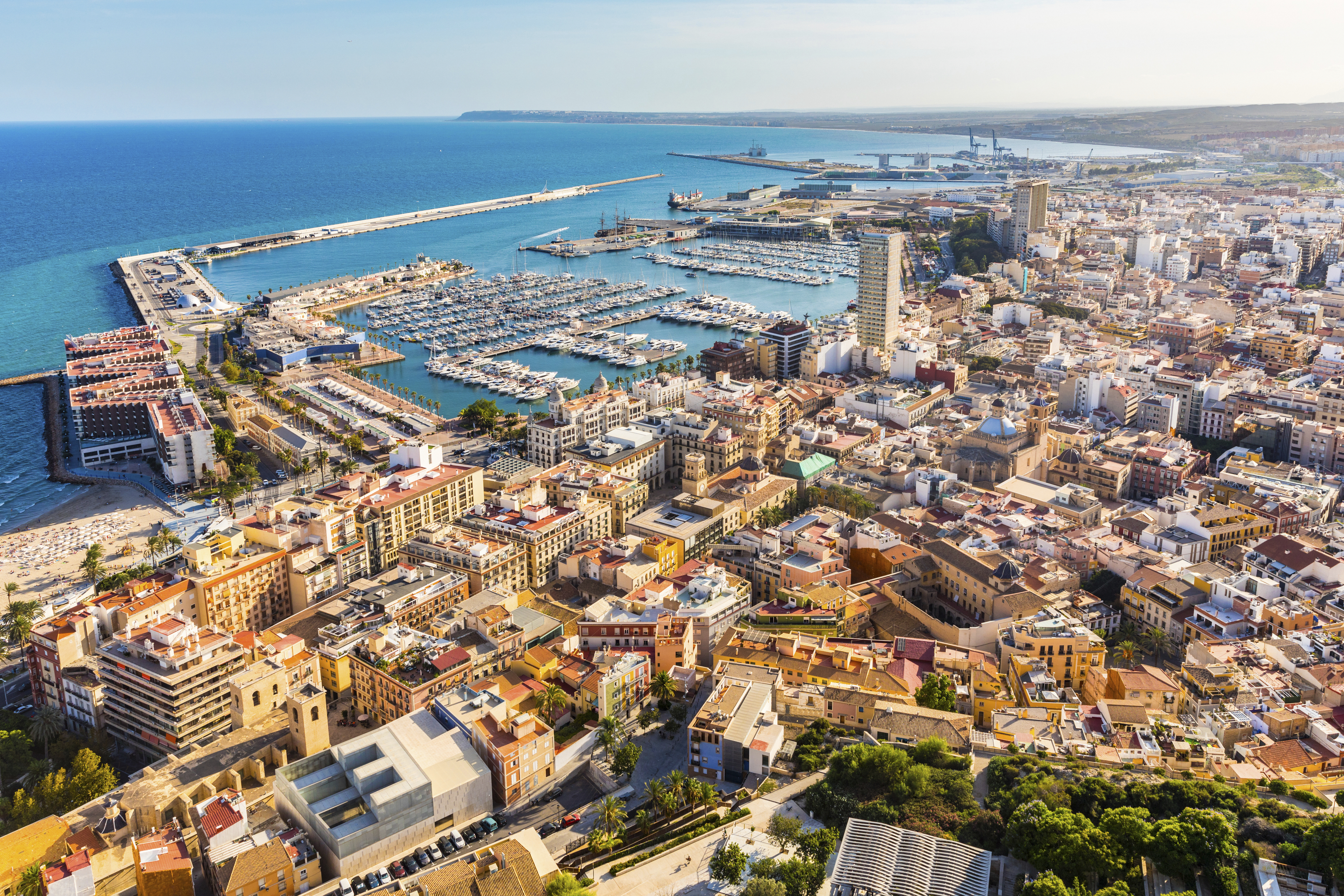 10 Romantic Things To Do in Alicante For Couples