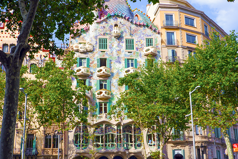7 Best Things to Do in Plaça de Catalunya
