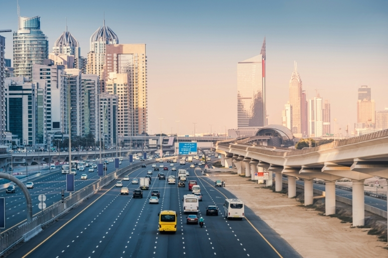 The Best Way to Get Around Dubai: 7 Tips and Tricks