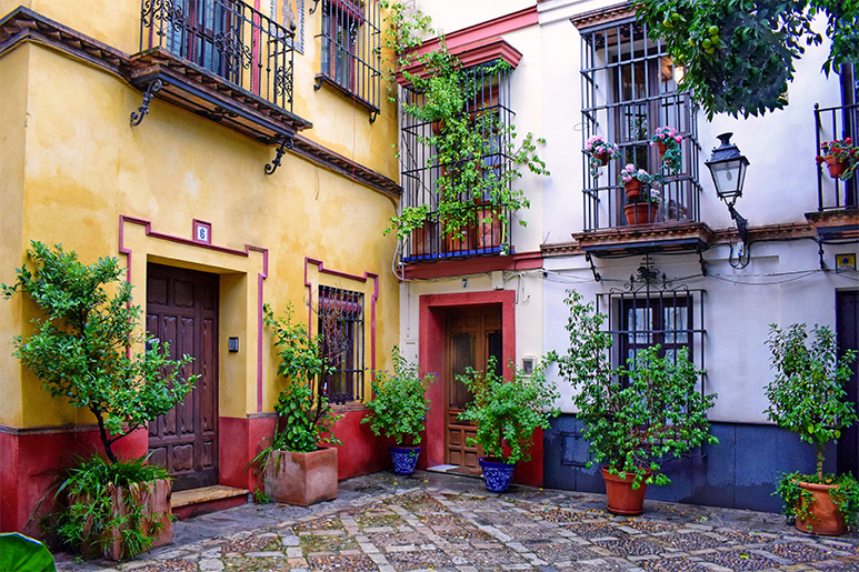 Best Neighborhoods in Seville: Where Should You Go?
