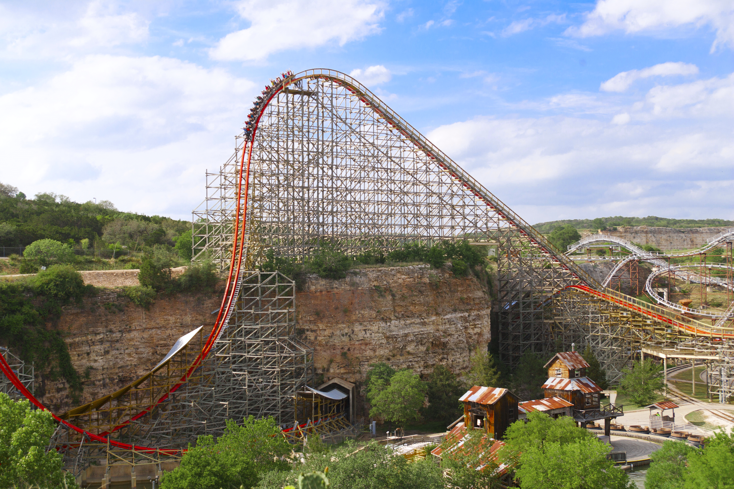 The Best Rides at Six Flags: 10 Amazing Roller Coasters