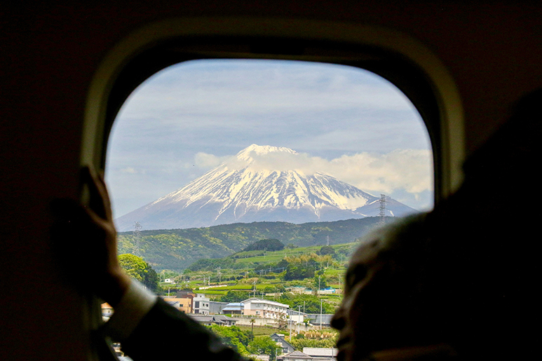 9 Incredible Train Journeys in Japan Not To Be Missed