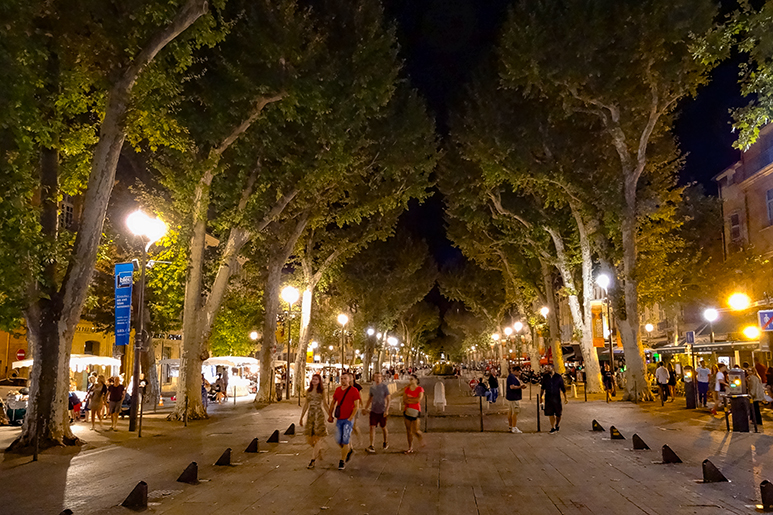 8 Epic Things to Do in Aix-en-Provence at Night