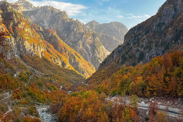 10 Incredible Hiking Destinations: Tips From Adventure Lovers